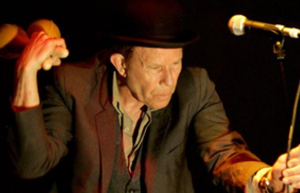 Tom Waits Glitter And Doom Live Uncut