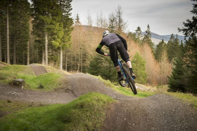 How to jump on a mountain bike - MBR
