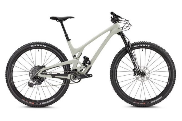 Evil Following V3 GX Eagle review - MBR