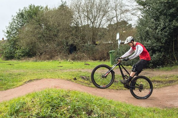 Pump track skills for trail riders - MBR