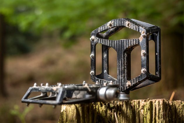 Azonic World Force flat pedal review - MBR