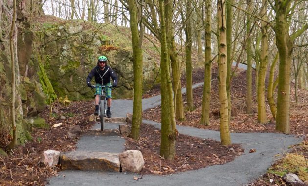 Brendog and friends sessioning Edinburgh's Skelf pump track - MBR