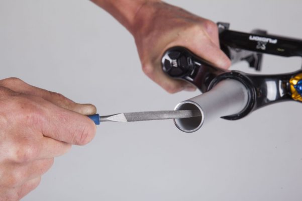 How to fit a suspension fork - MBR