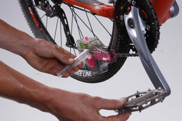 Three simple steps to extend the life of your chain - MBR