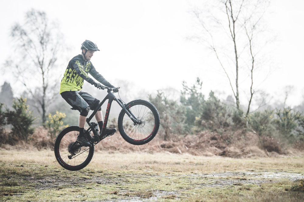 What to do when your riding mates are faffing - MBR