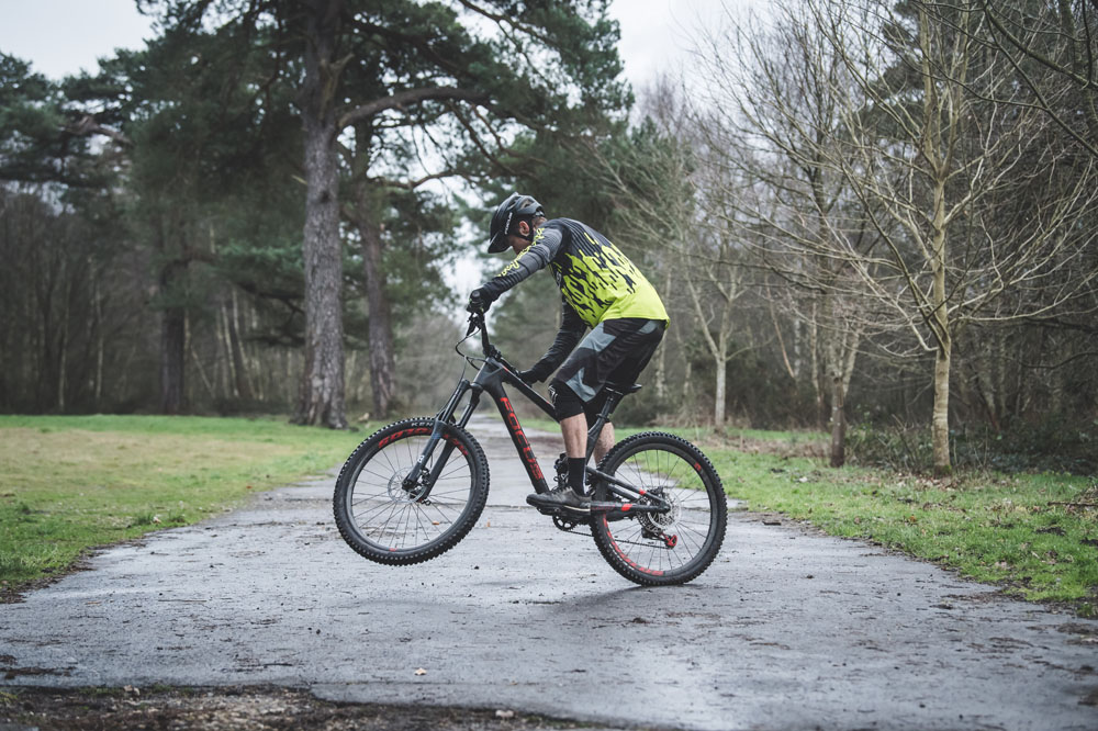 What to do when your riding mates are faffing - MBR