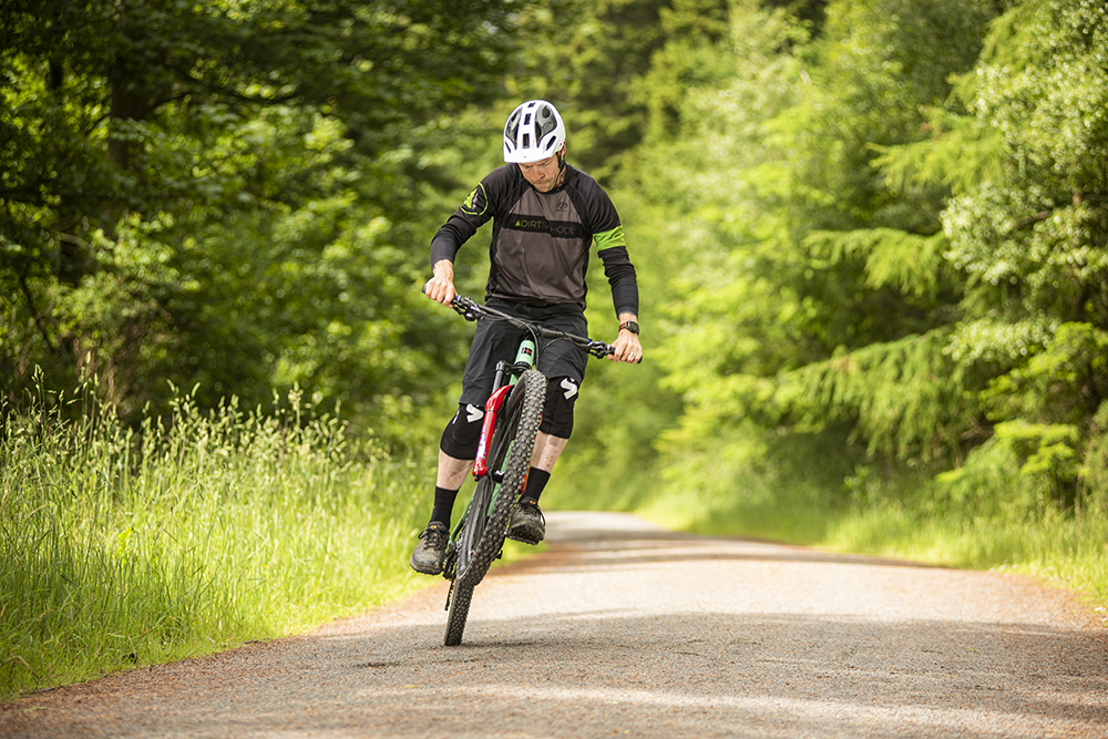 Back to basics: how to bunny hop - MBR