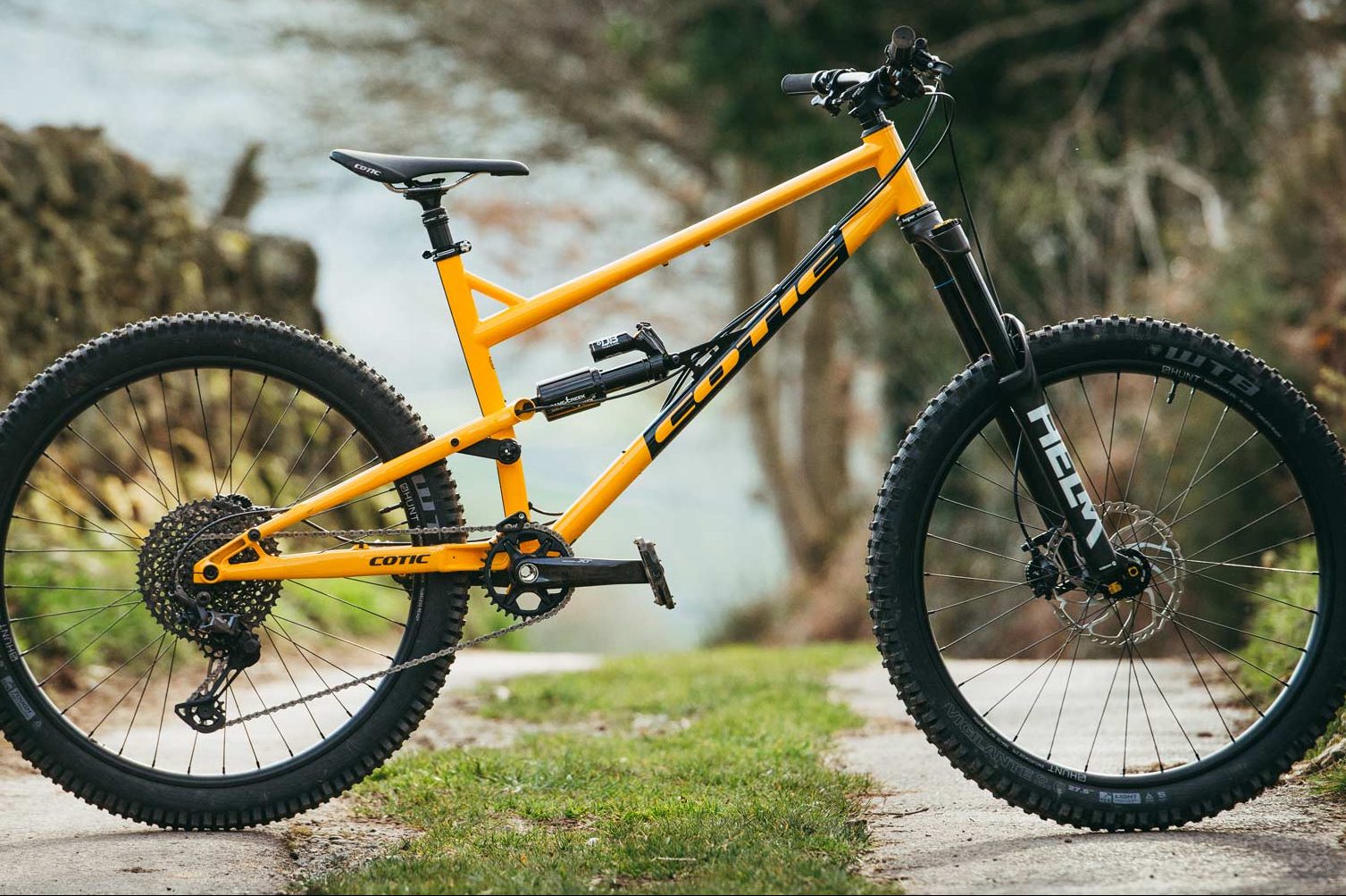 Cotic Rocket v4.0 looks even better with new headbadge design - MBR