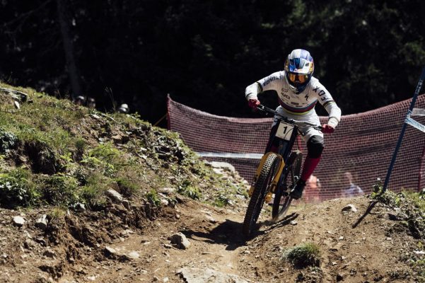 MTB history lesson: how DH racing technique has changed since the 90s - MBR