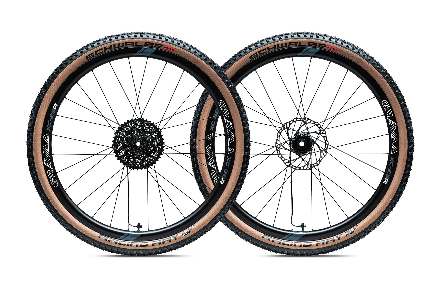 This mountain bike wheelset can manage to inflate itself when required