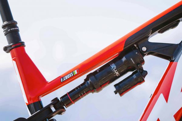 TK01 R is ’n enduro configuration e-bike from THOK