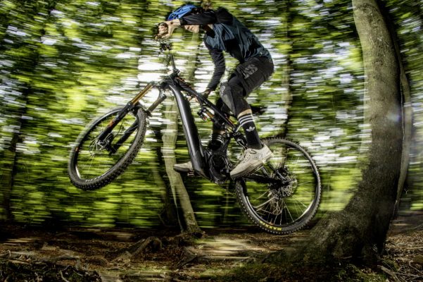 Whyte E-180 RS V3 review: self-shuttling enduro bike? You bet! - MBR