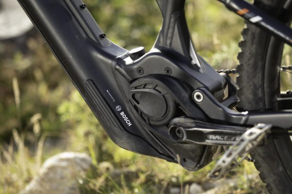 Whyte E-180 RS V3 review: self-shuttling enduro bike? You bet! - MBR