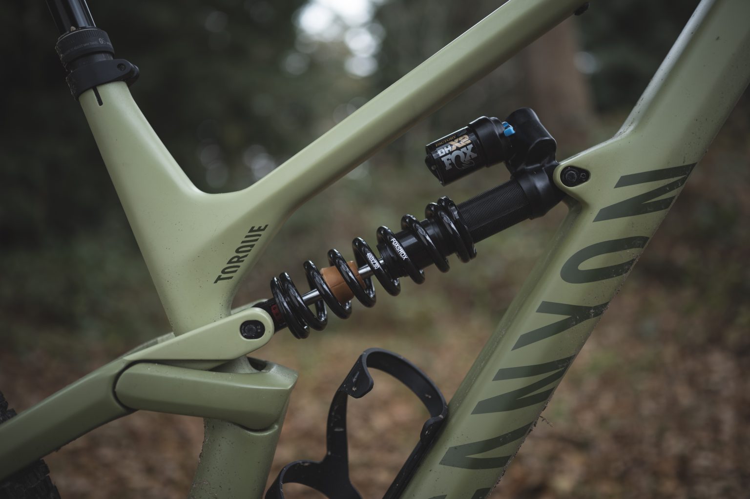 Canyon Torque CF8 review: smooth in the rough, playful on flow - MBR