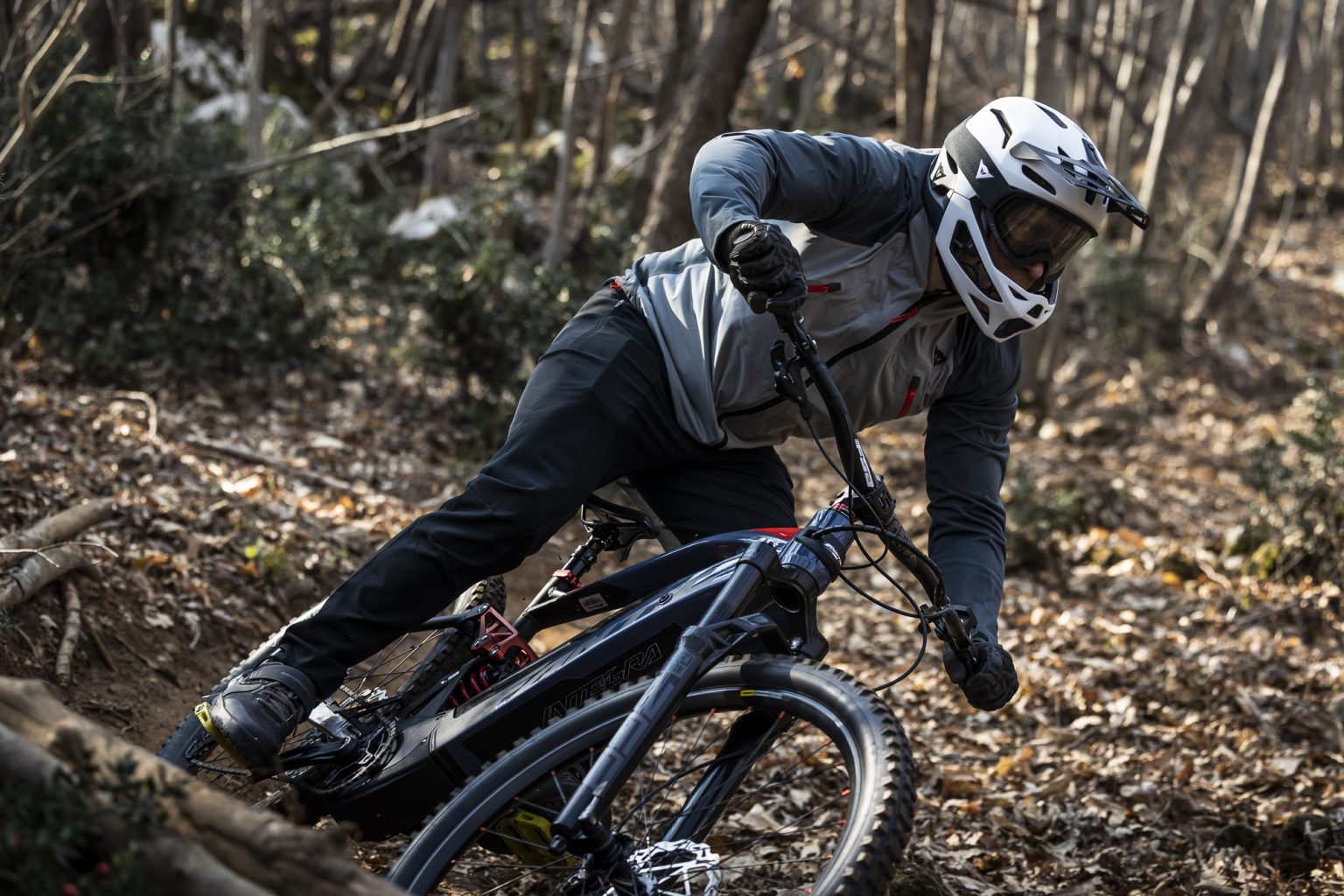 Dainese Linea 01 full-face helmet review - MBR