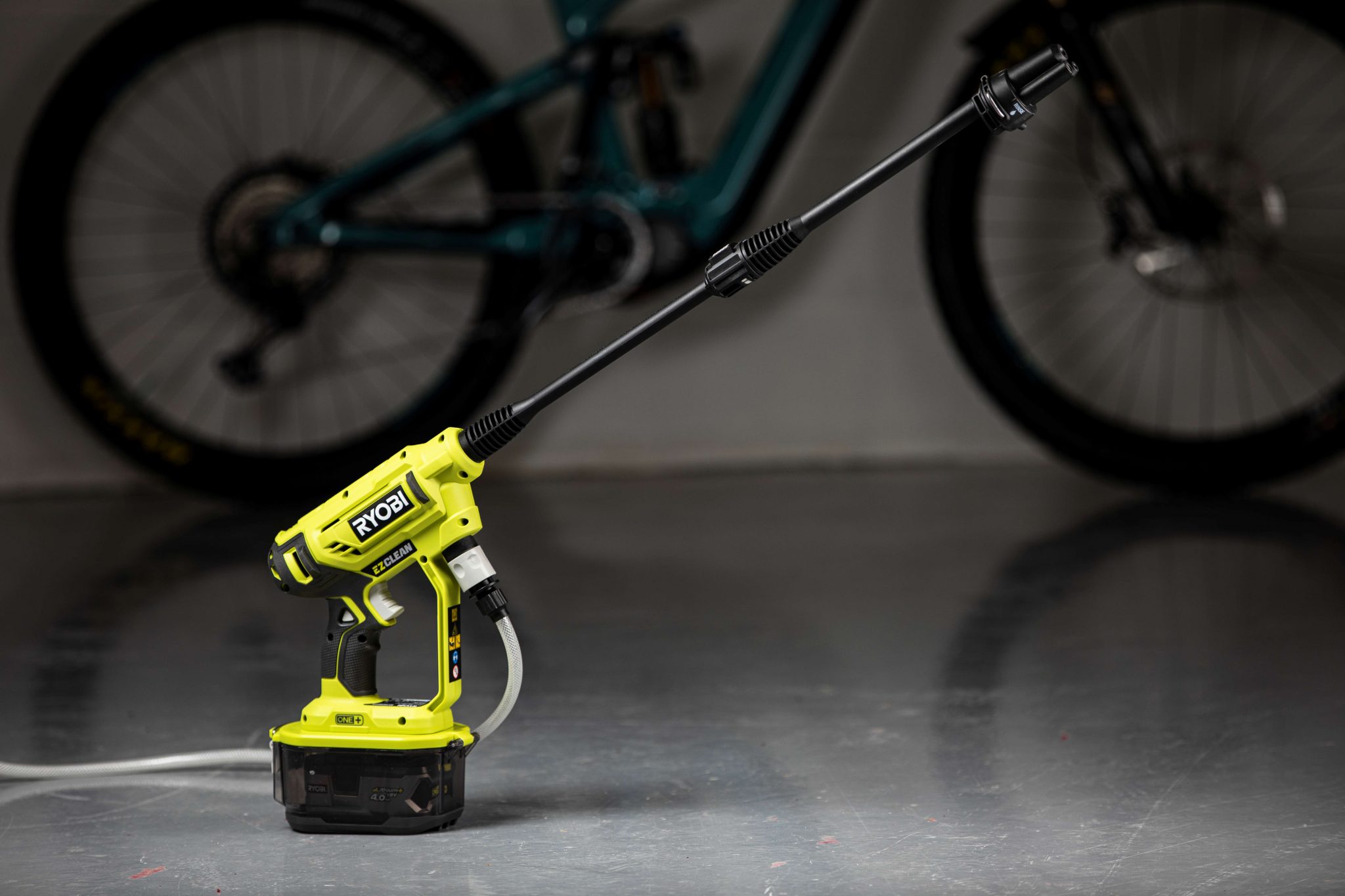 Ryobi 18V One+ Cordless 22bar Power Washer Kit review - MBR