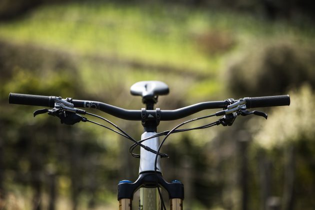 Best mountain bike handlebars reviewed and rated by experts - MBR