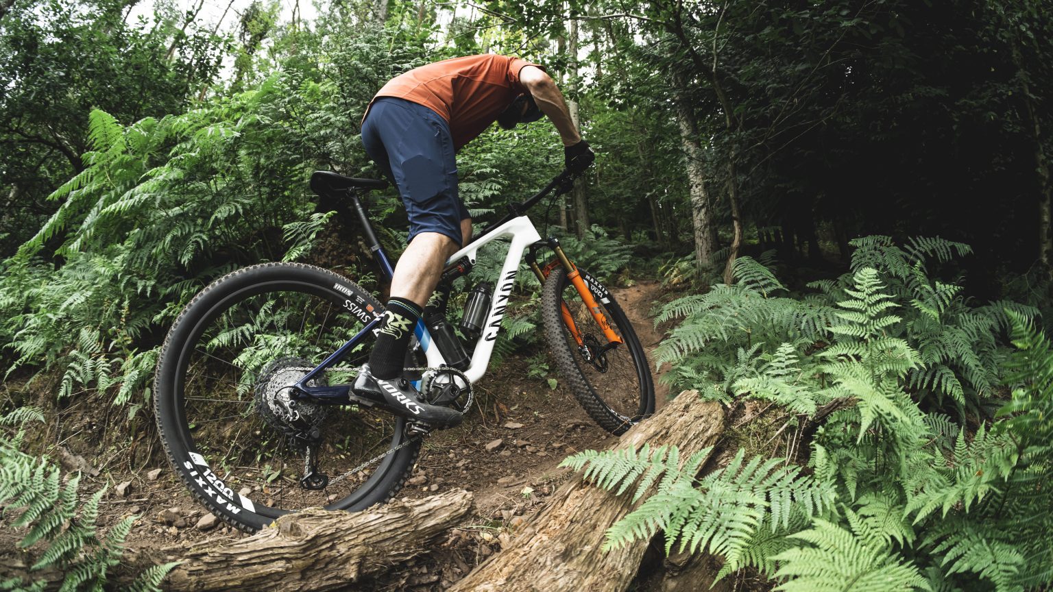 Canyon Lux World Cup CFR Team review - MBR