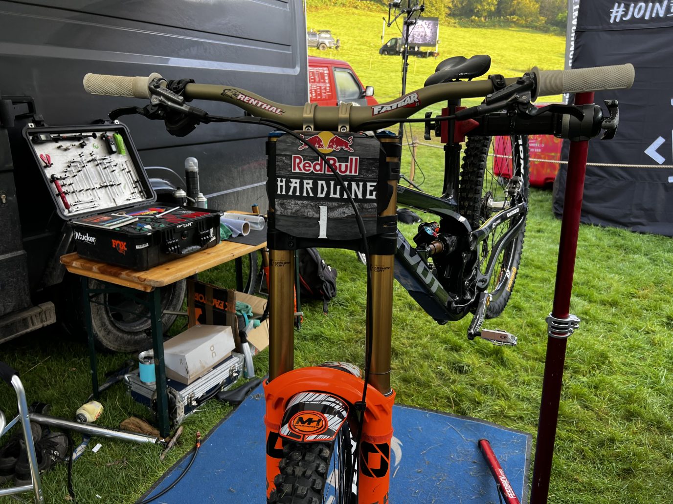 Pro bikes from the Red Bull Hardline 2022 - MBR