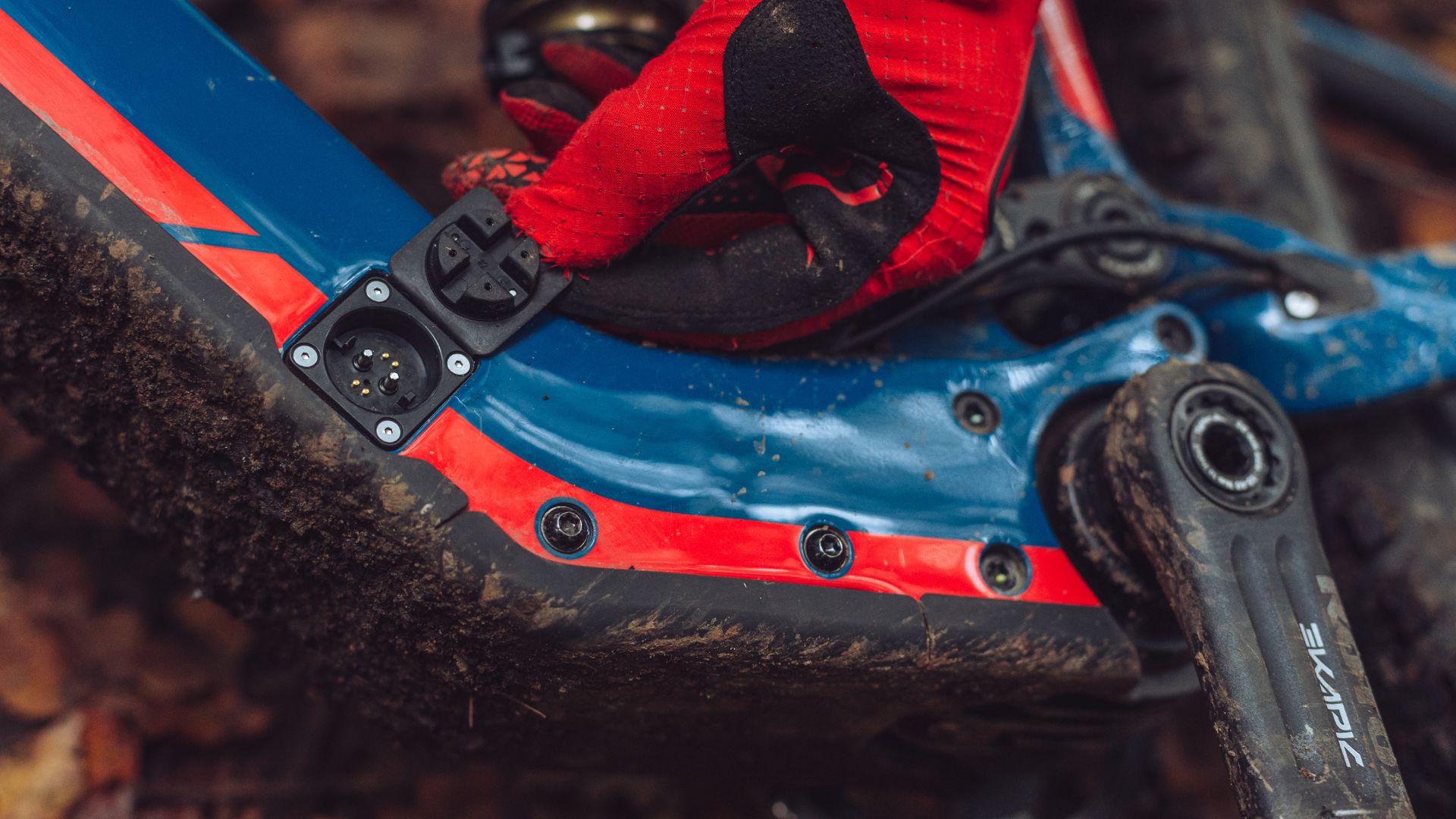 Pivot Shuttle SL 29 Team XTR first ride - MBR