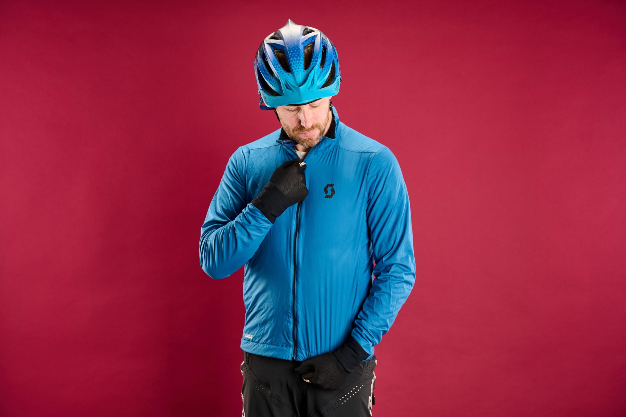 Rapha's Explore Down Jacket is exceptionally snug and warm for riding ...