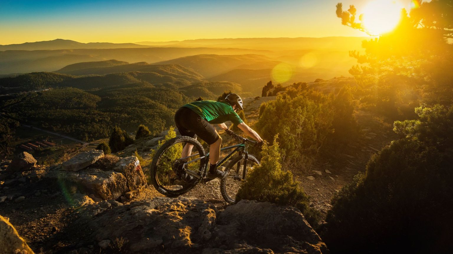 Mondraker's Chrono DC puts downcountry riding in a hardtail form - MBR