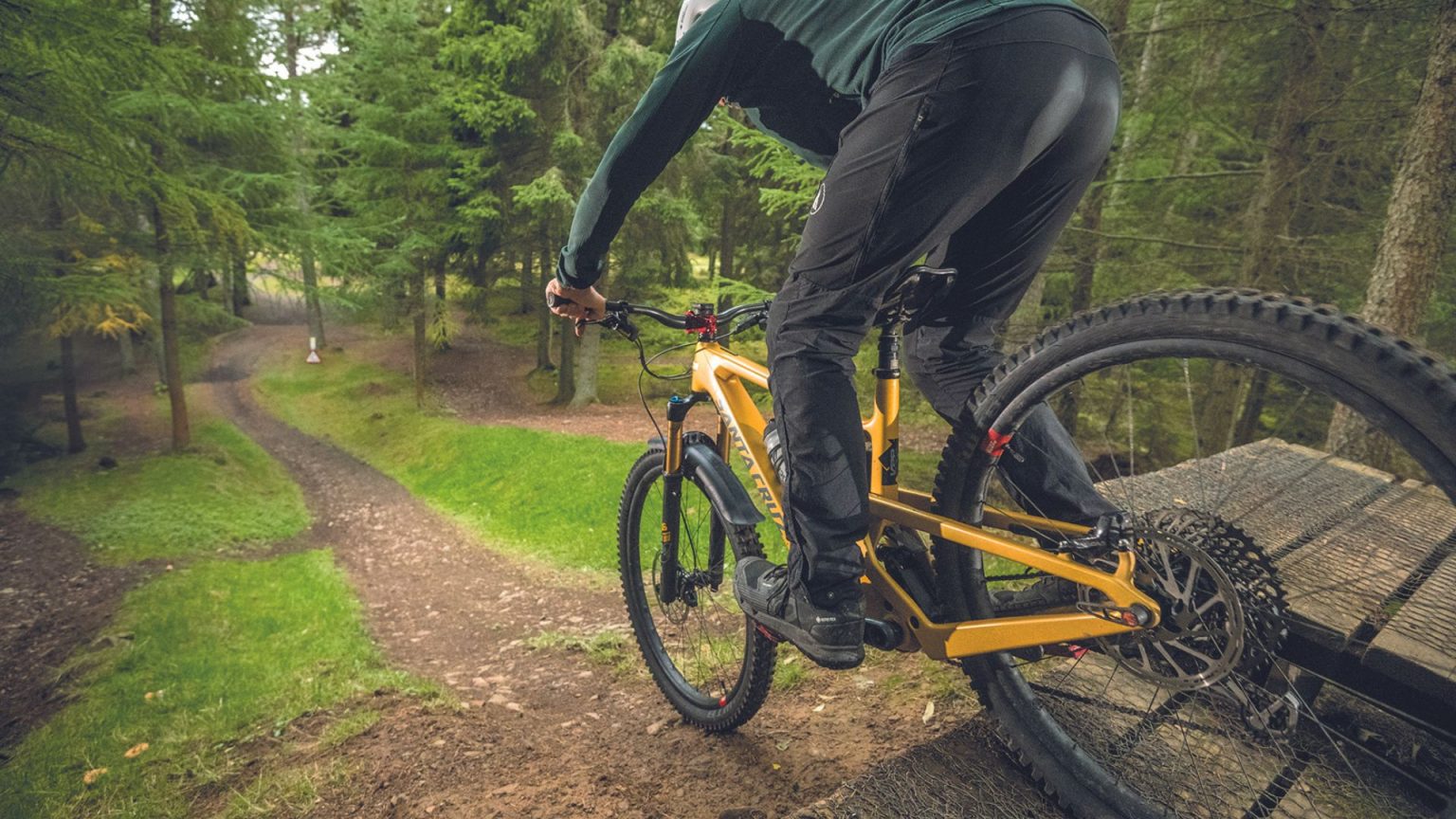 How to ride down steep descents on a mountain bike - MBR