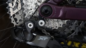 Shimano EP801 motor and Auto Shift first ride review - MBR