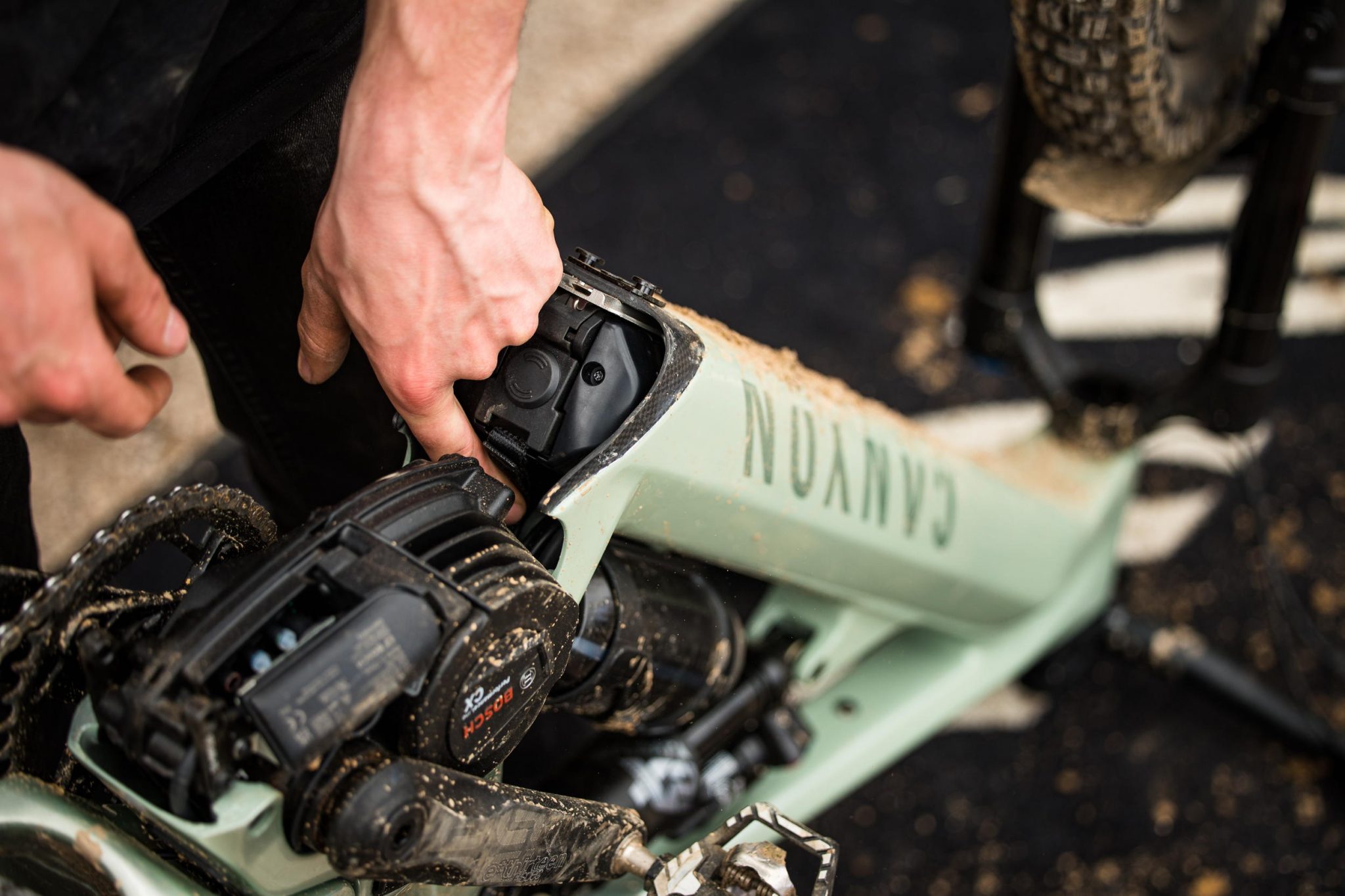 The Canyon Strive:ON CFR is a big-hit e-bike with the precision of a ...