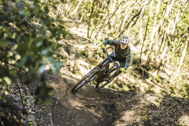 Canyon Neuron:ON CF 8 eMTB first ride review - MBR