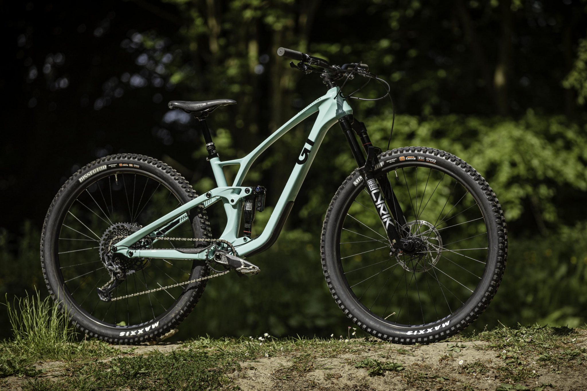 GT Sensor Carbon Pro LE first ride review - MBR