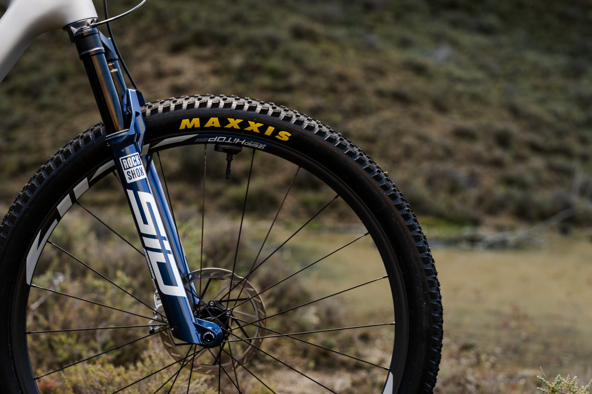 New 2024 RockShox SID forks and shock - now lighter, stiffer and more ...