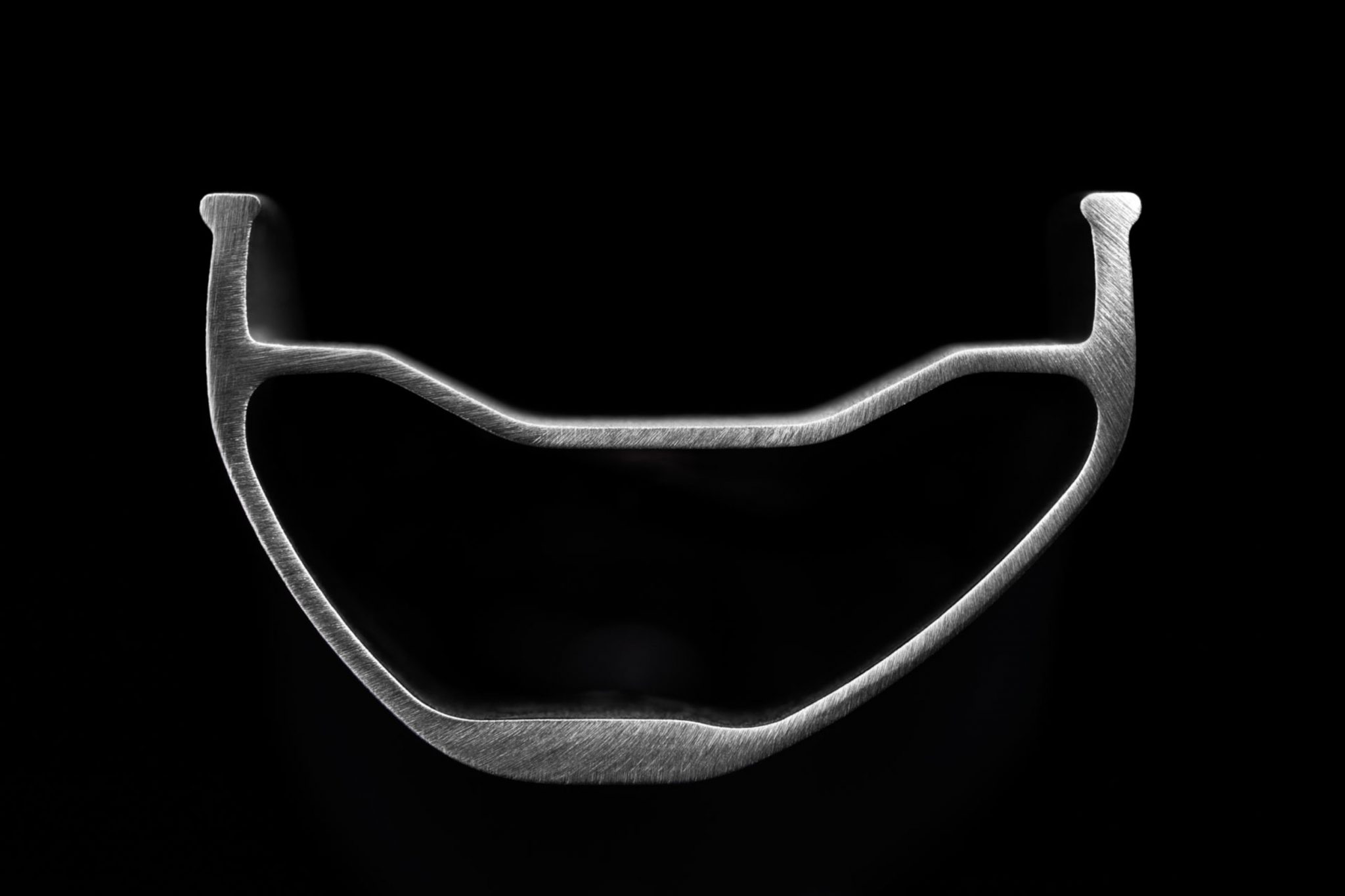 Roval launches new Traverse wheels, ThreadBed valve and '**it happens ...