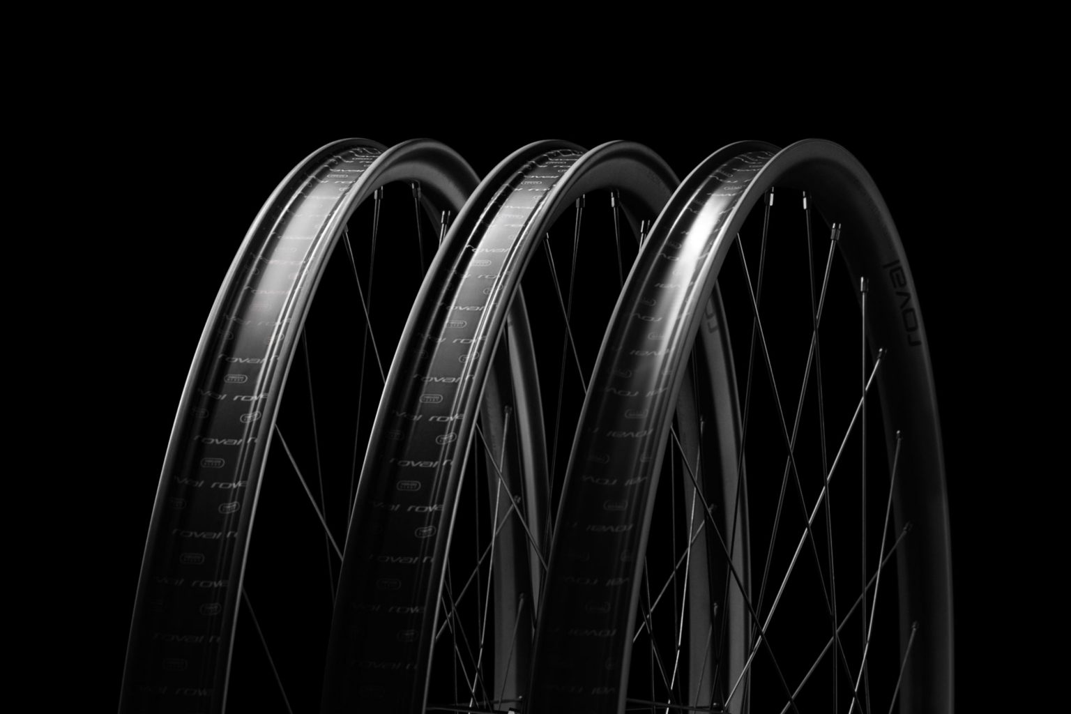 Roval launches new Traverse wheels, ThreadBed valve and '**it happens ...