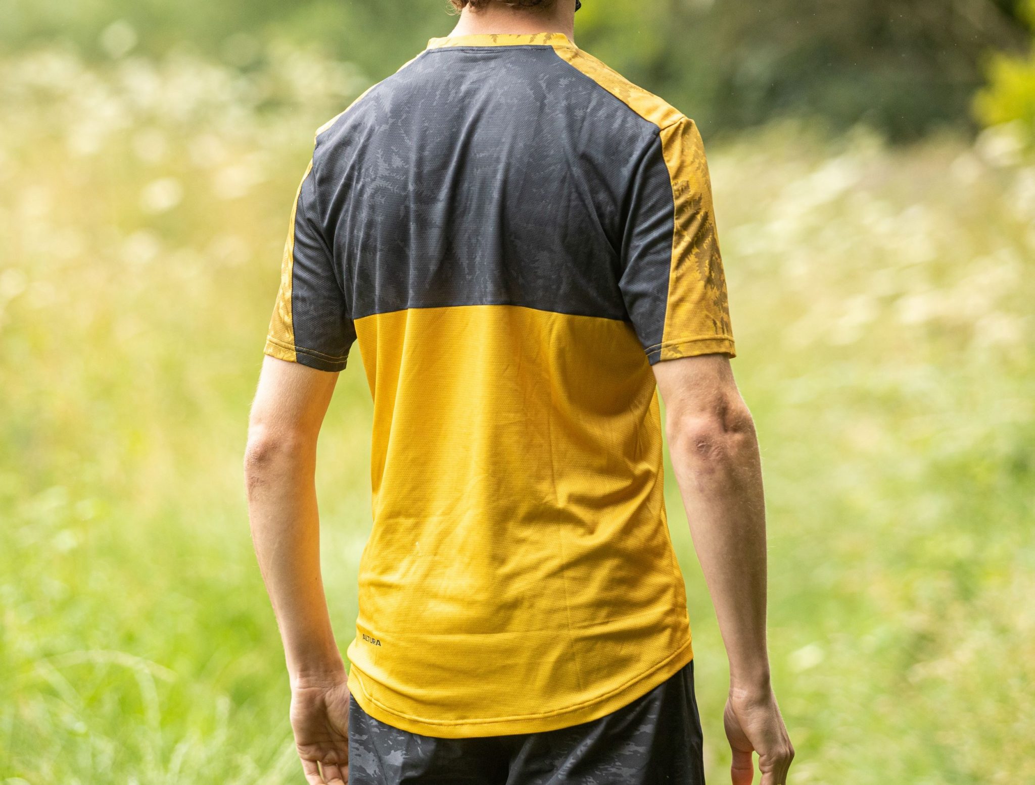 Altura Kielder Lightweight Short Sleeve jersey review - MBR