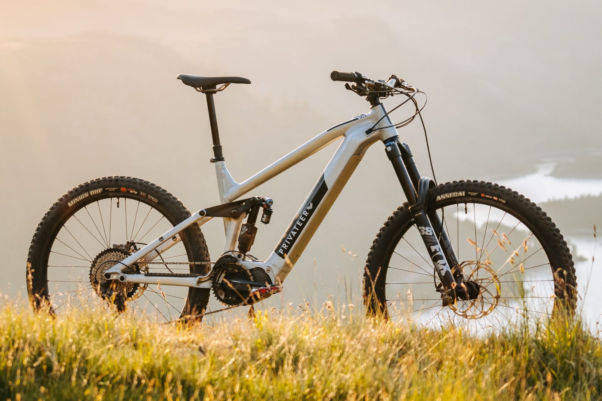 AL-aboard: four new alloy e-bikes at down-to-earth prices - MBR