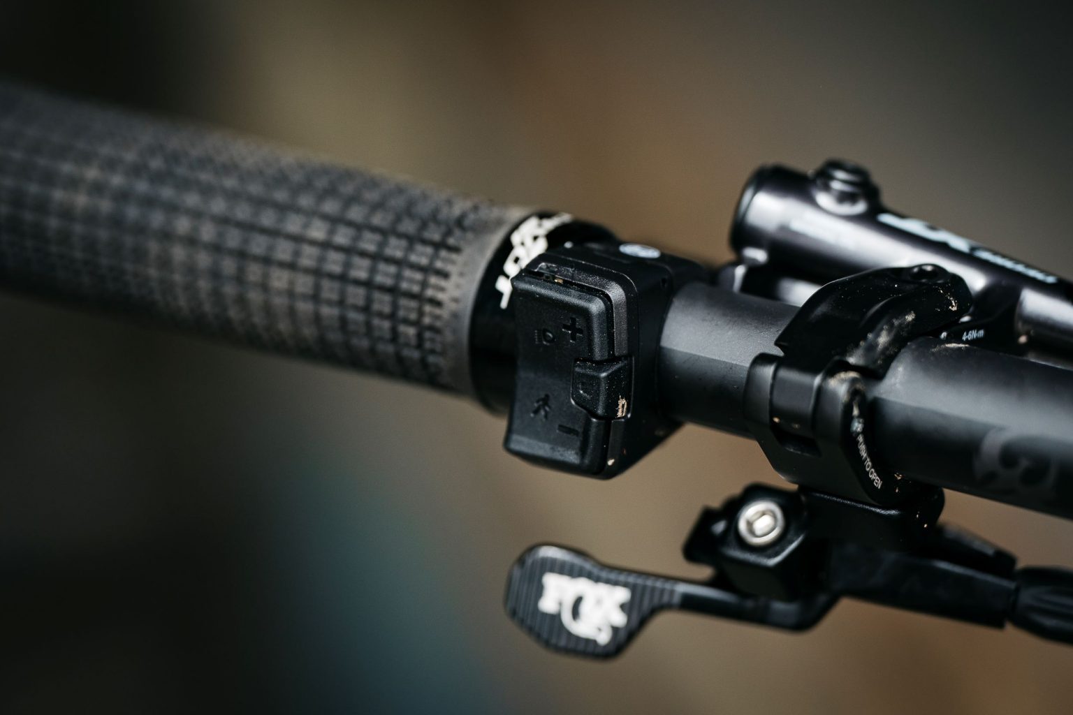 Pivot Shuttle AM Pro SRAM X0 first ride review - MBR