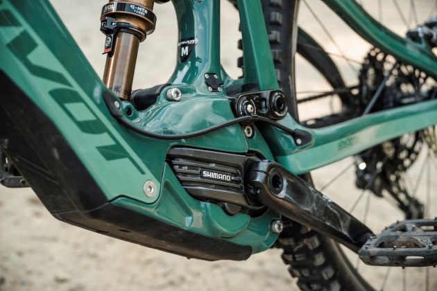 Pivot Shuttle LT 29 Team XTR first ride review - MBR
