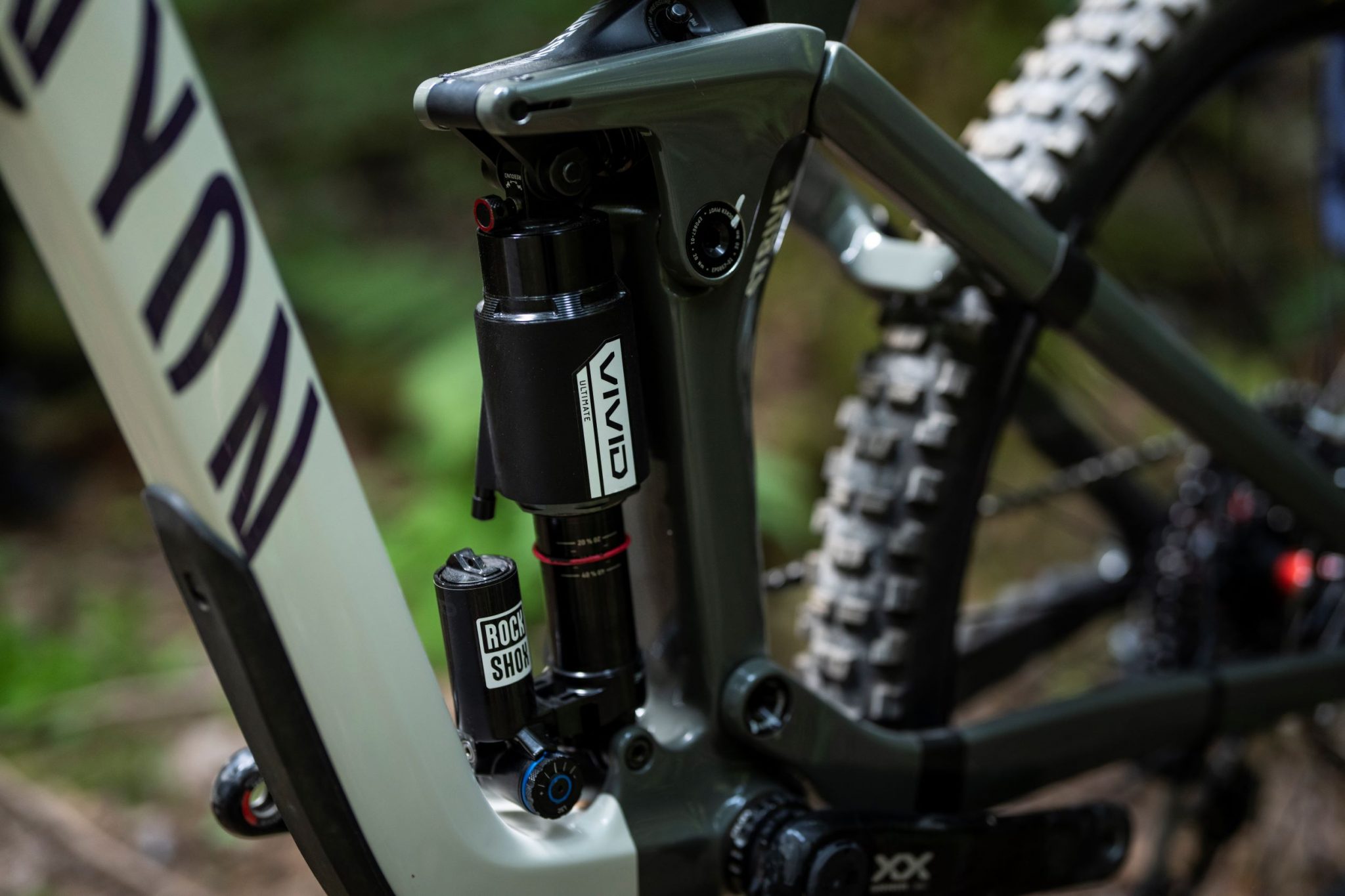2024 RockShox Vivid rear shock: big, bold and built for downhill ...