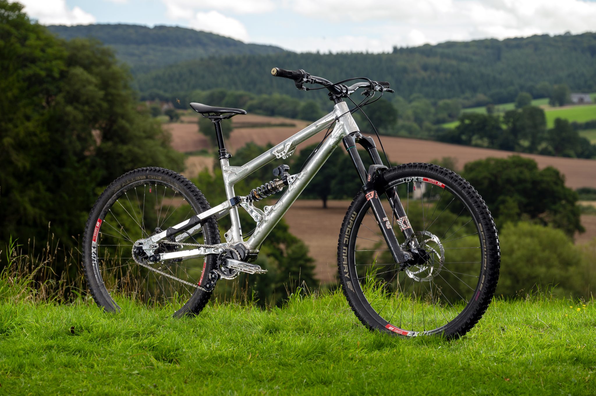 First Look: Geometron G2 Pinion gearbox bike 2024 - MBR