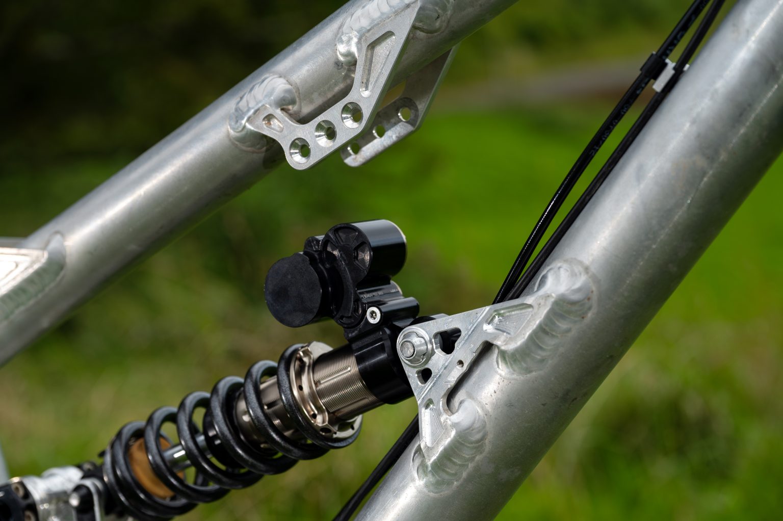 First Look: Geometron G2 Pinion gearbox bike 2024 - MBR