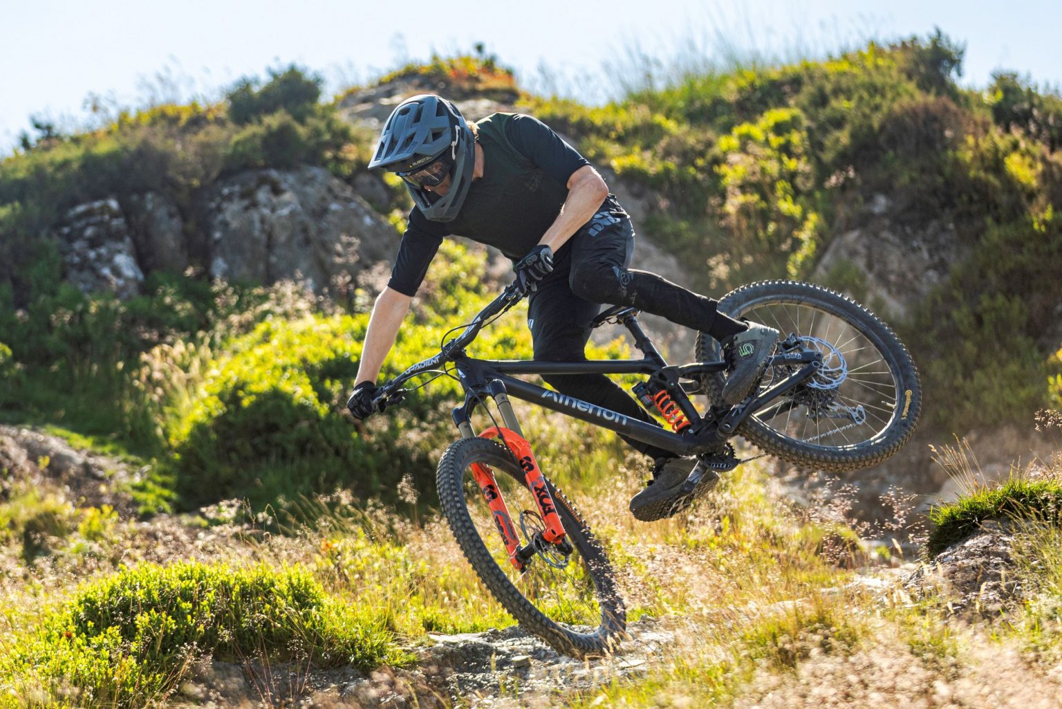 Atherton AM.170 M1 first ride review - MBR
