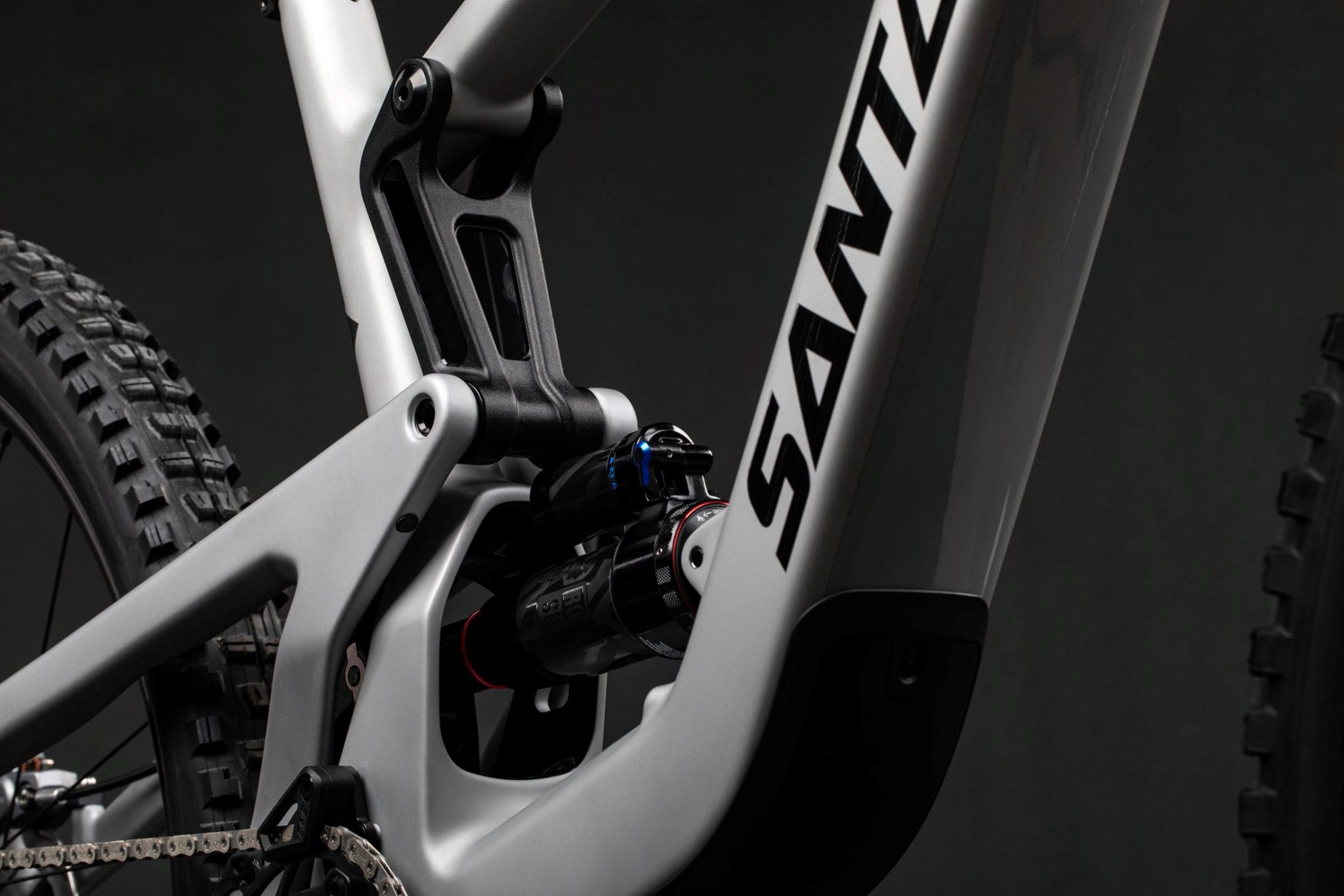 Santa Cruz Heckler SL: a new mid power, mid travel e-bike with mullet ...