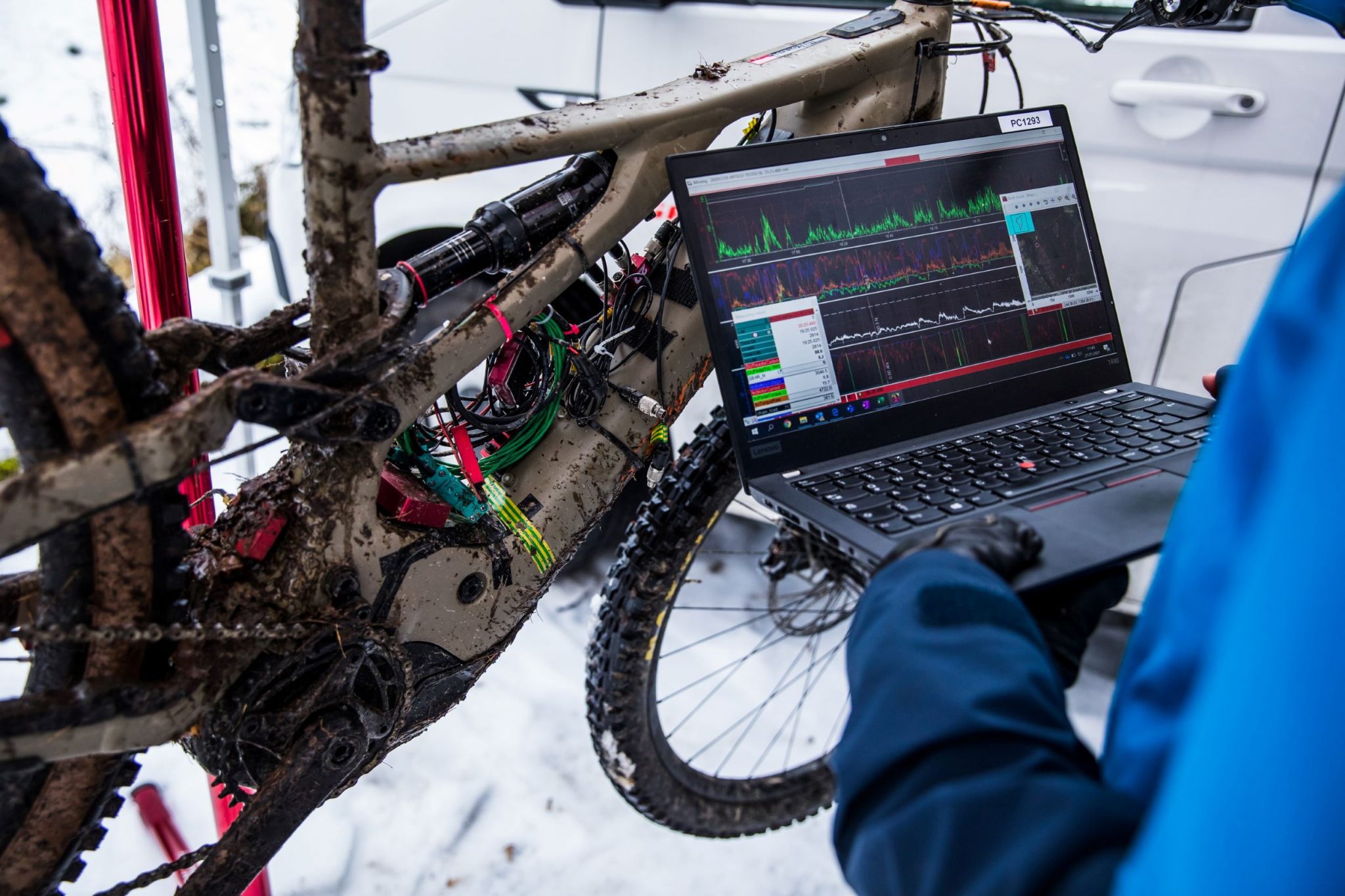 The all-new SRAM Eagle Powertrain integrates motor and transmission - MBR