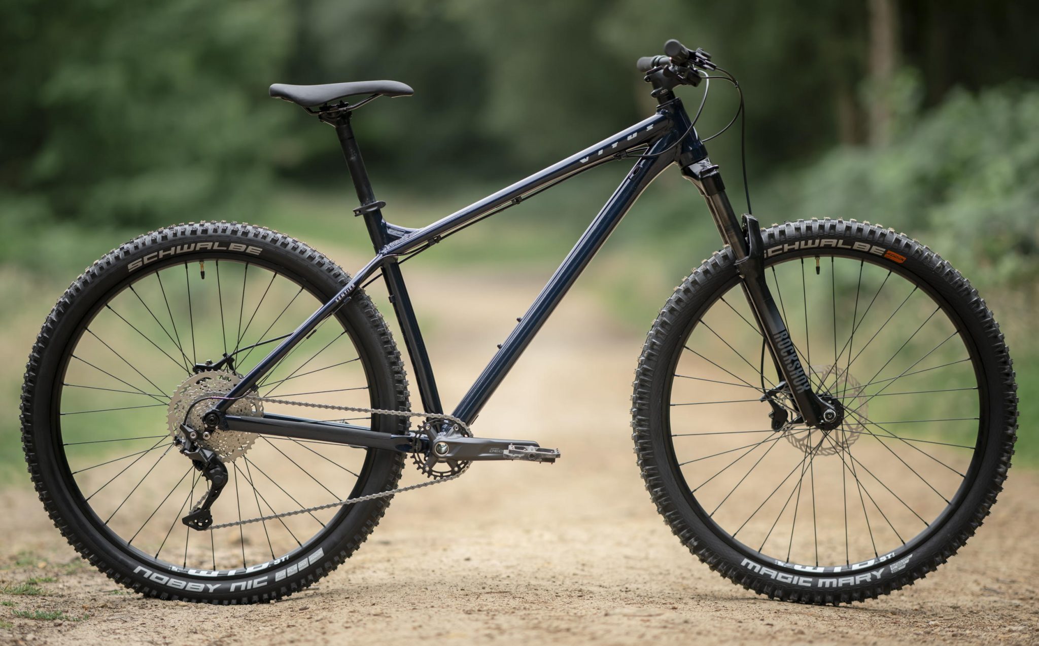 You'll have no trouble stopping with the Magura Stigma 6-pot disc brake ...