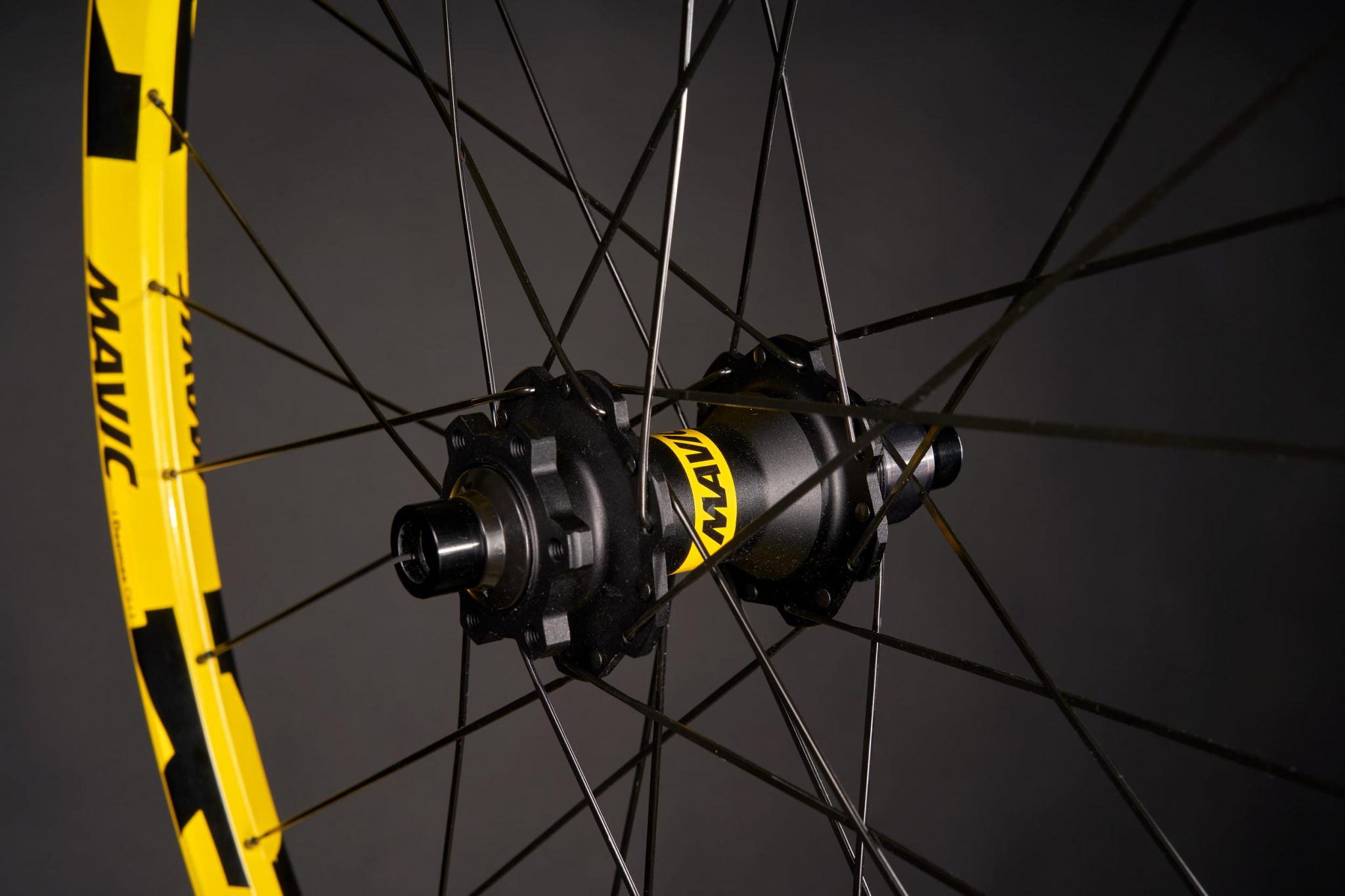 New Yellow Mavic Deemax wheels evoke the era of DH legends Nico ...
