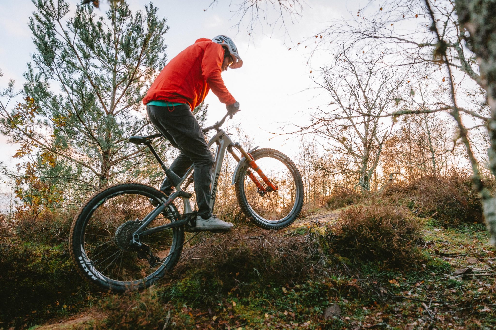 The Whyte E-Lyte 150 Works is a big-battery, full-power e-bike… so how ...