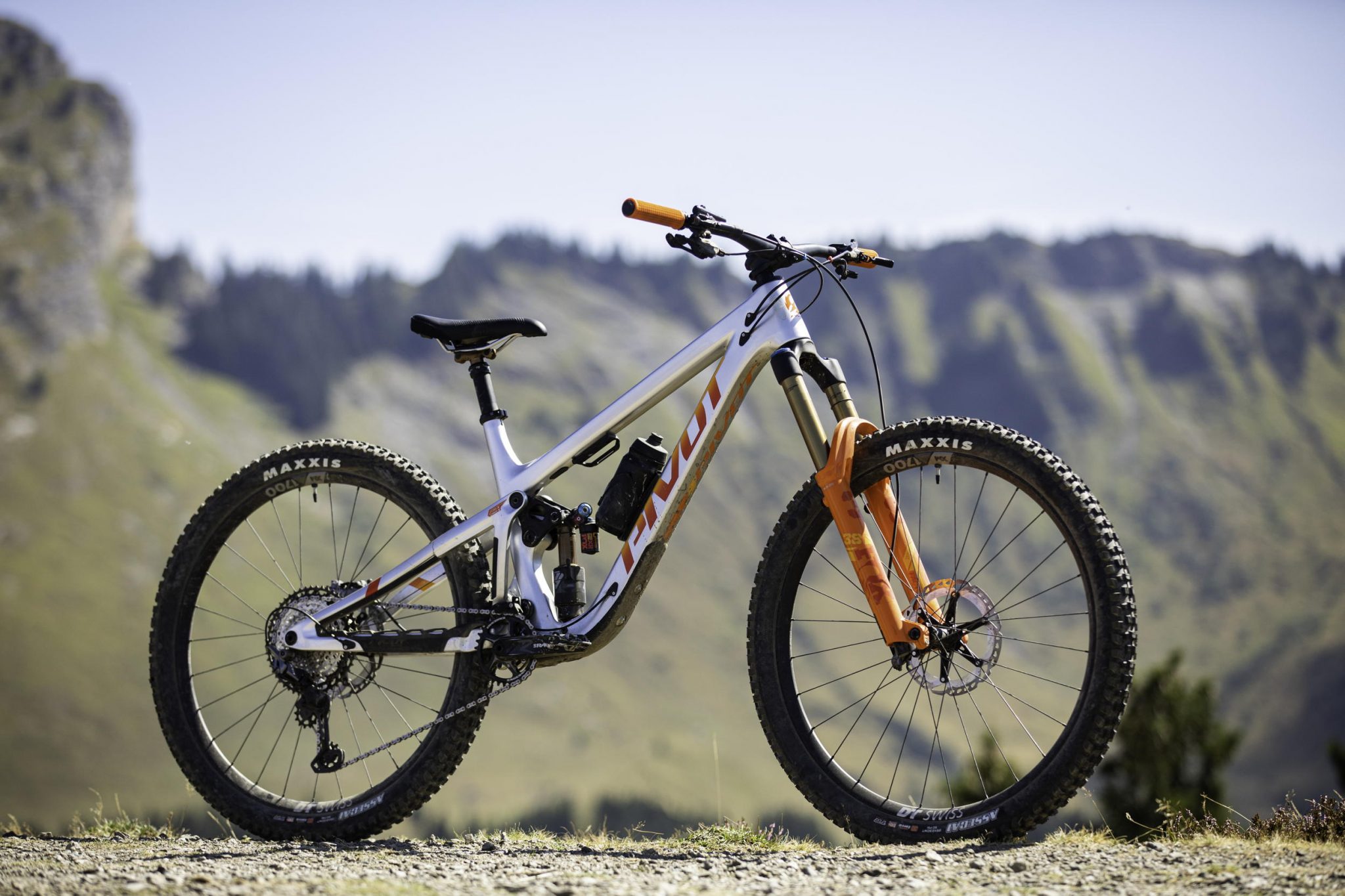 I tested the Pivot Firebird Pro for 12-months and loved it so much I ...