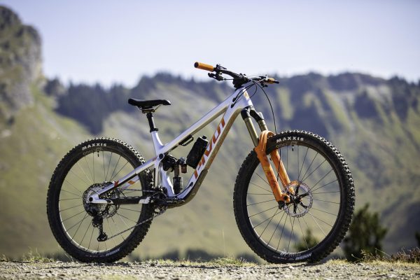 I tested the Pivot Firebird Pro for 12-months and loved it so much I ...