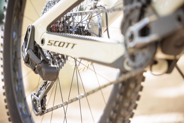 The Scott Ransom 900 RC hides its shock inside the frame, but boasts a ...